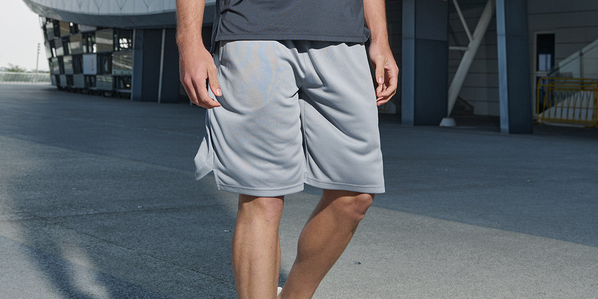 What Shorts to Wear at 50? Stylish and Comfortable Picks for Mature Me ...